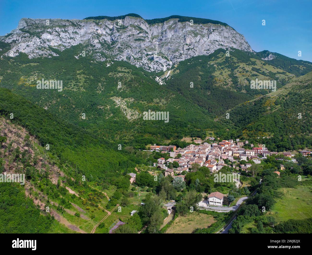 Scheggia (Italy, Umbria, province of Perugia), the village of Isola ...