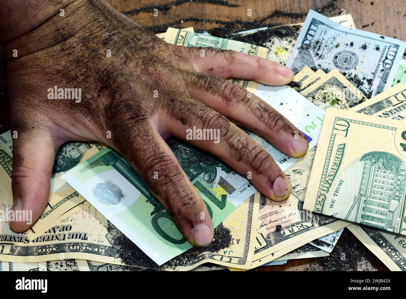 Bond paper hi-res stock photography and images - Alamy