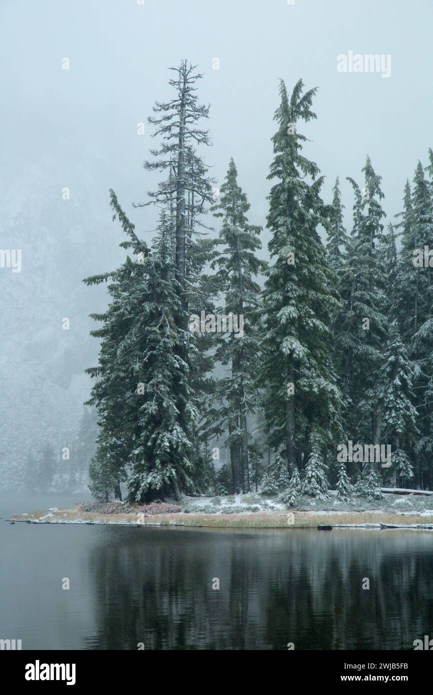 New snow at Indigo Lake on Indigo Lake Trail, Cascade Lakes Recreation ...