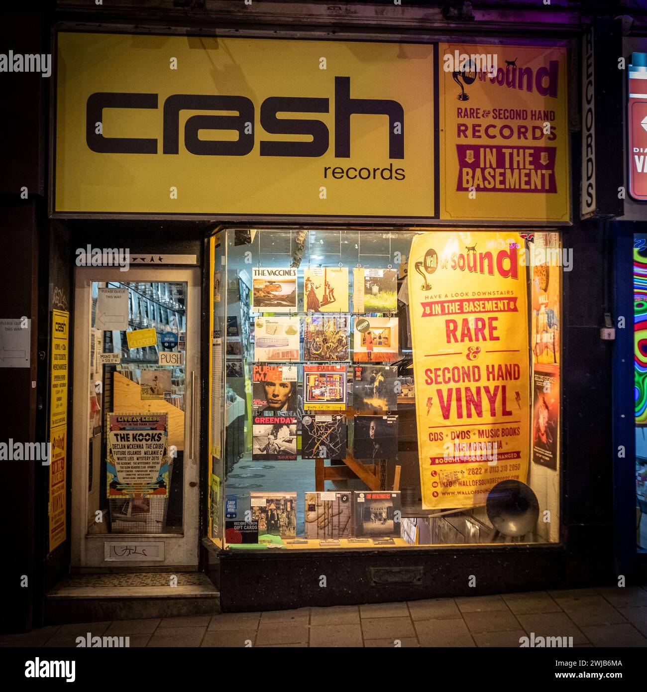 The headrow sign hi-res stock photography and images - Alamy