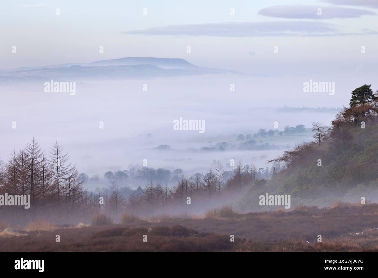 Misty moors hi-res stock photography and images - Alamy