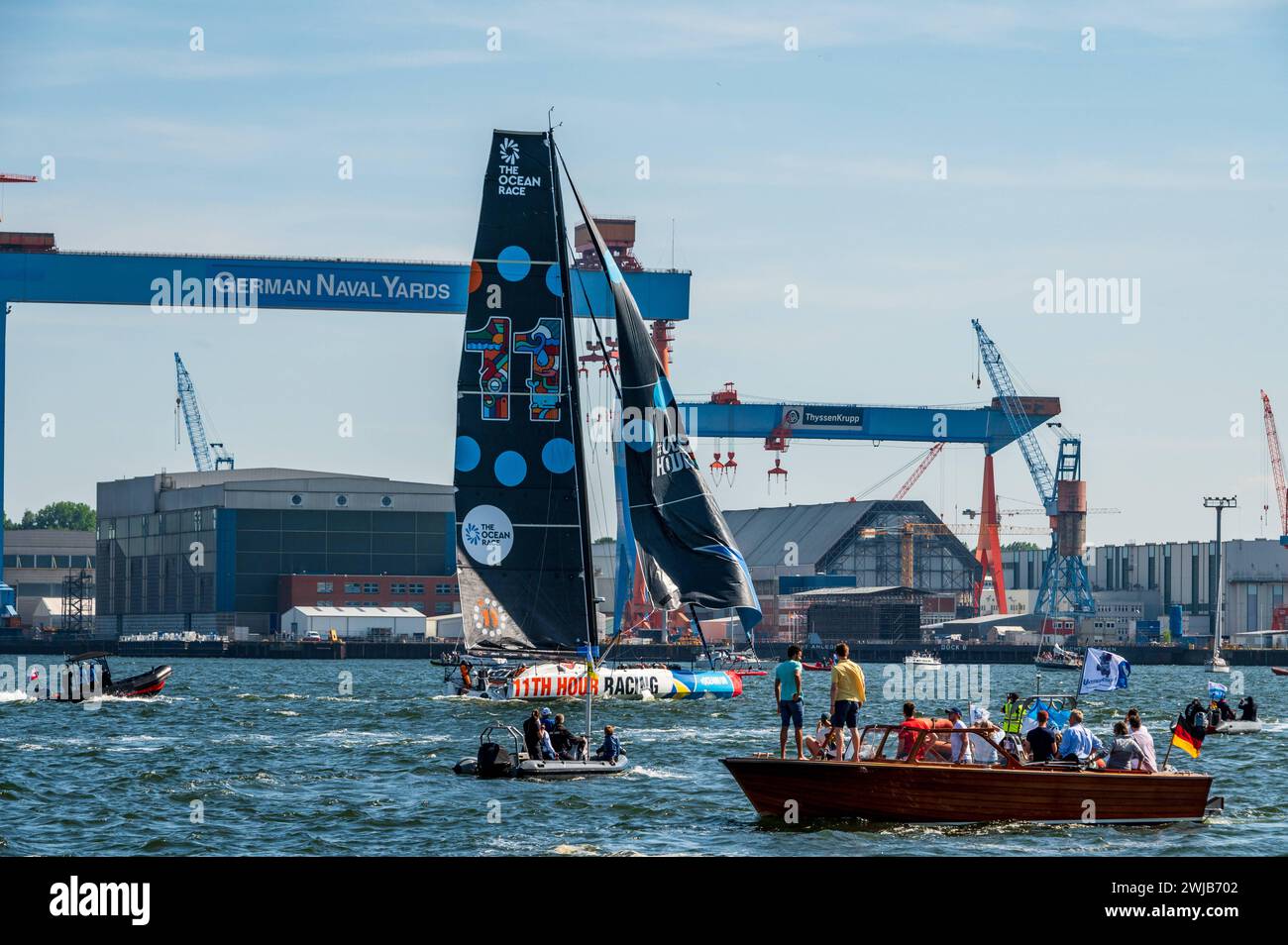 Segelyacht in der werft hi-res stock photography and images - Alamy