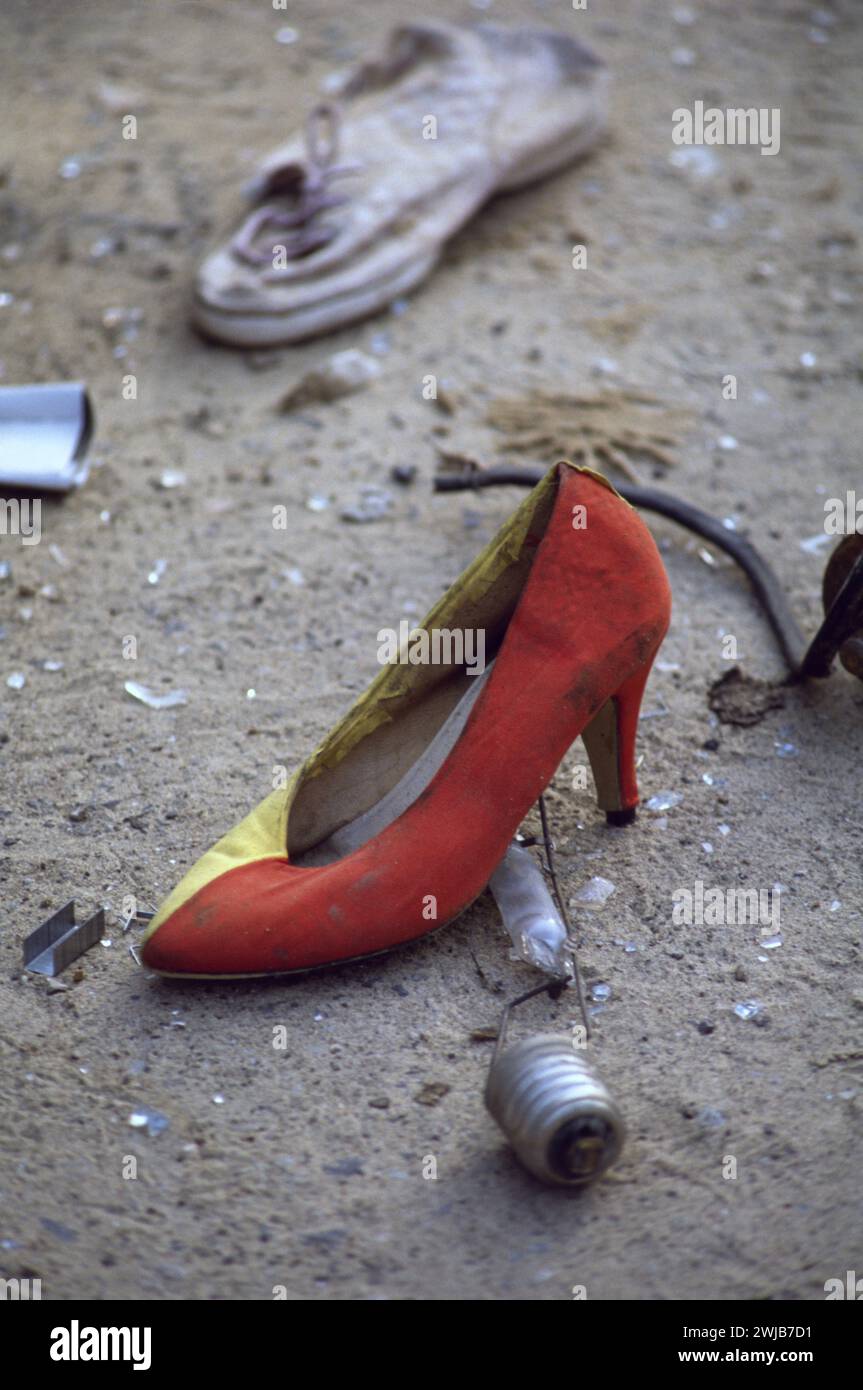 First Gulf War: 11th March 1991 A stylish lady's shoe on the road to Um ...