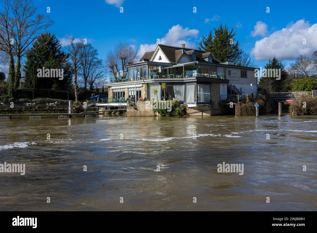 The Boathouse at Boulters Lock, Maidenhead, River Thames ...