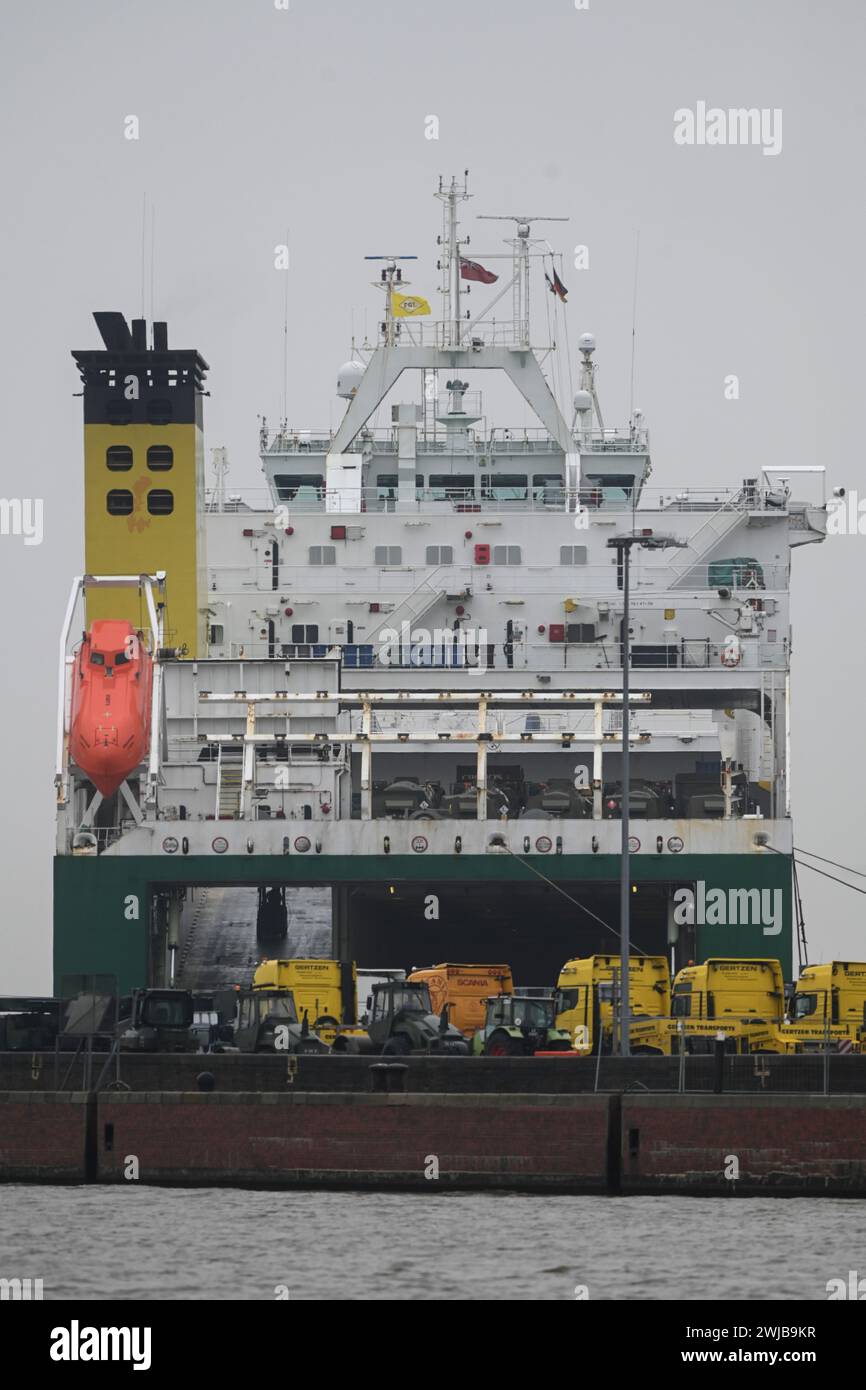 Emden, Germany. 14th Feb, 2024. The Eddystone, a cargo ship of the ...