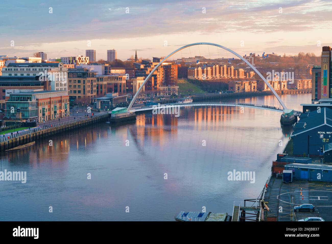 Buildings on the river tyne hi-res stock photography and images - Alamy