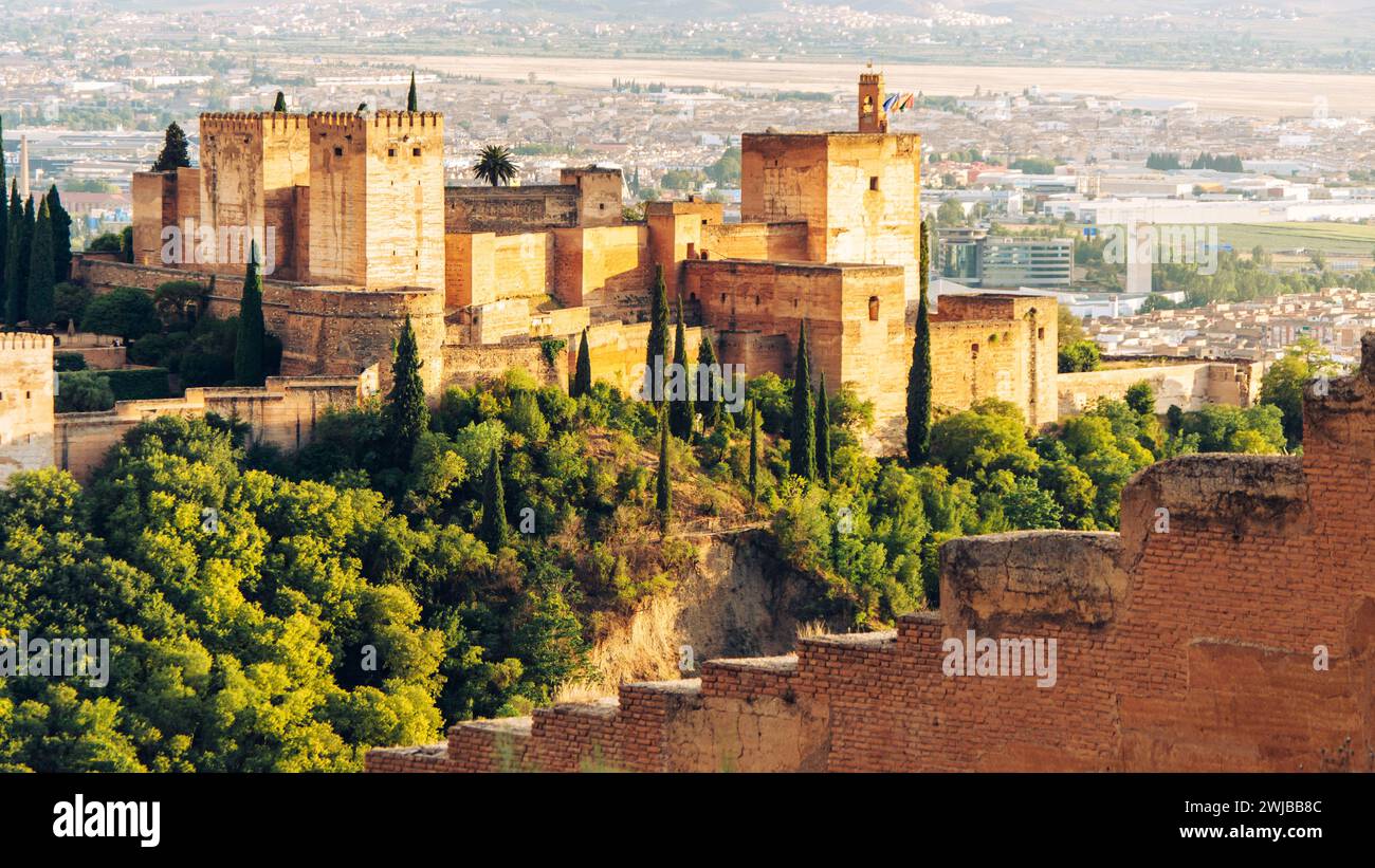 Panoramic view of Alhambra from Sacromonte Stock Photo - Alamy