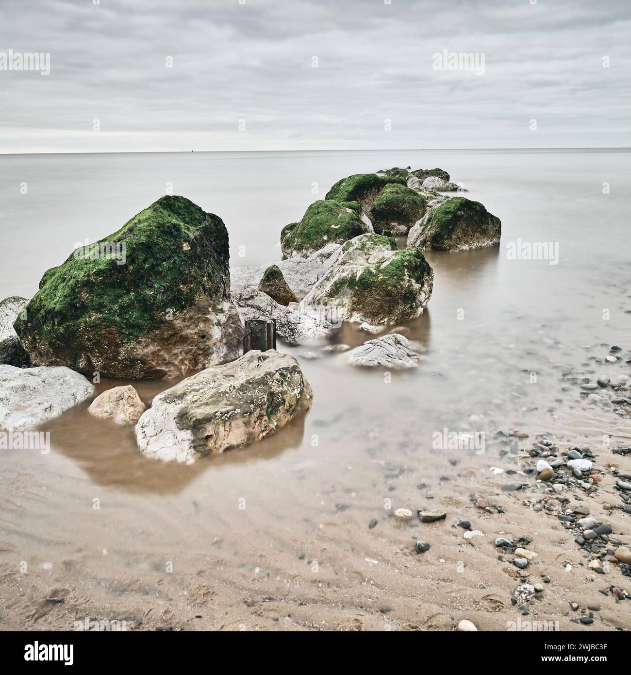 Seascape with tide coming in hi-res stock photography and images - Alamy