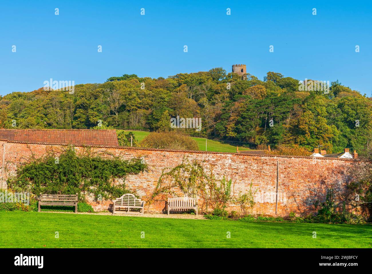 Dunster village garden hi-res stock photography and images - Alamy