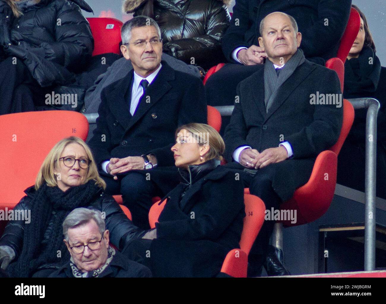 Herbert Hainer Präsident FC Bayern , Bundeskanzler Olaf Scholz , Witwe ...