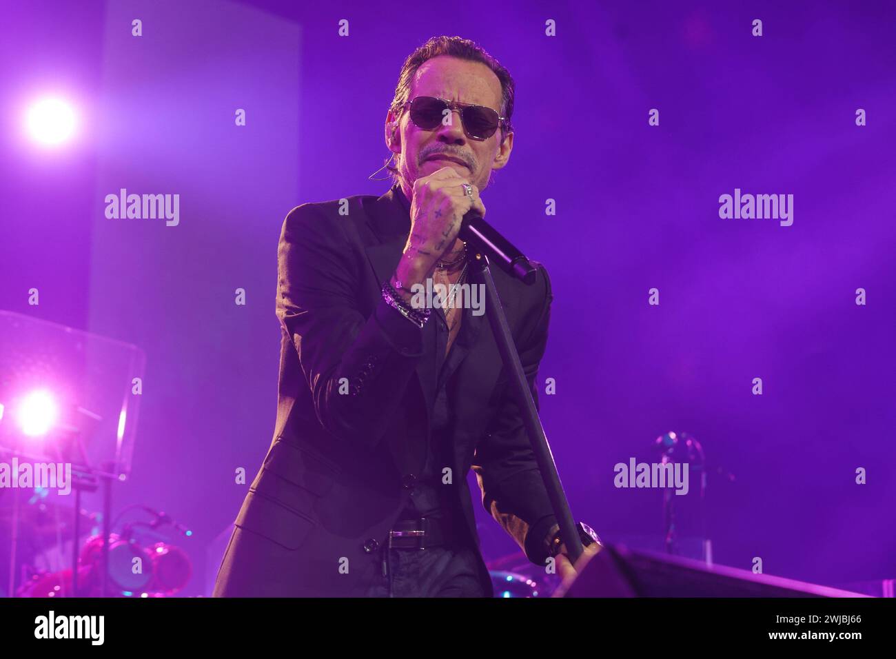 Marc Anthony performs during the Historia Tour at the Prudential Center ...
