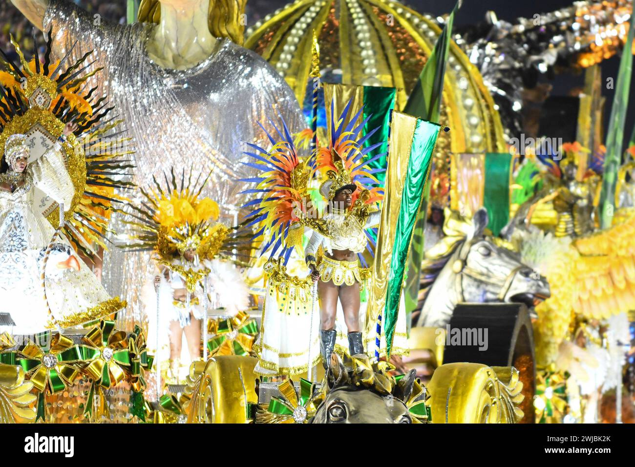 Rio, Brazil - february 12, 2024: Parades of the samba schools Paraiso ...