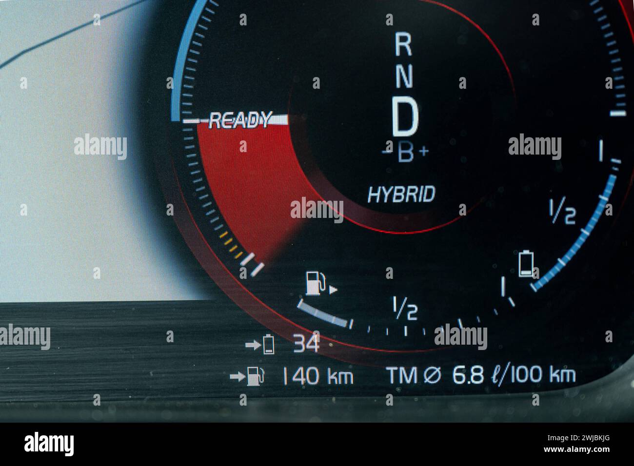 Volvo XC40 Hybrid Cockpit mit Anzeige für Tankstand und E-Mobilität 14. ...