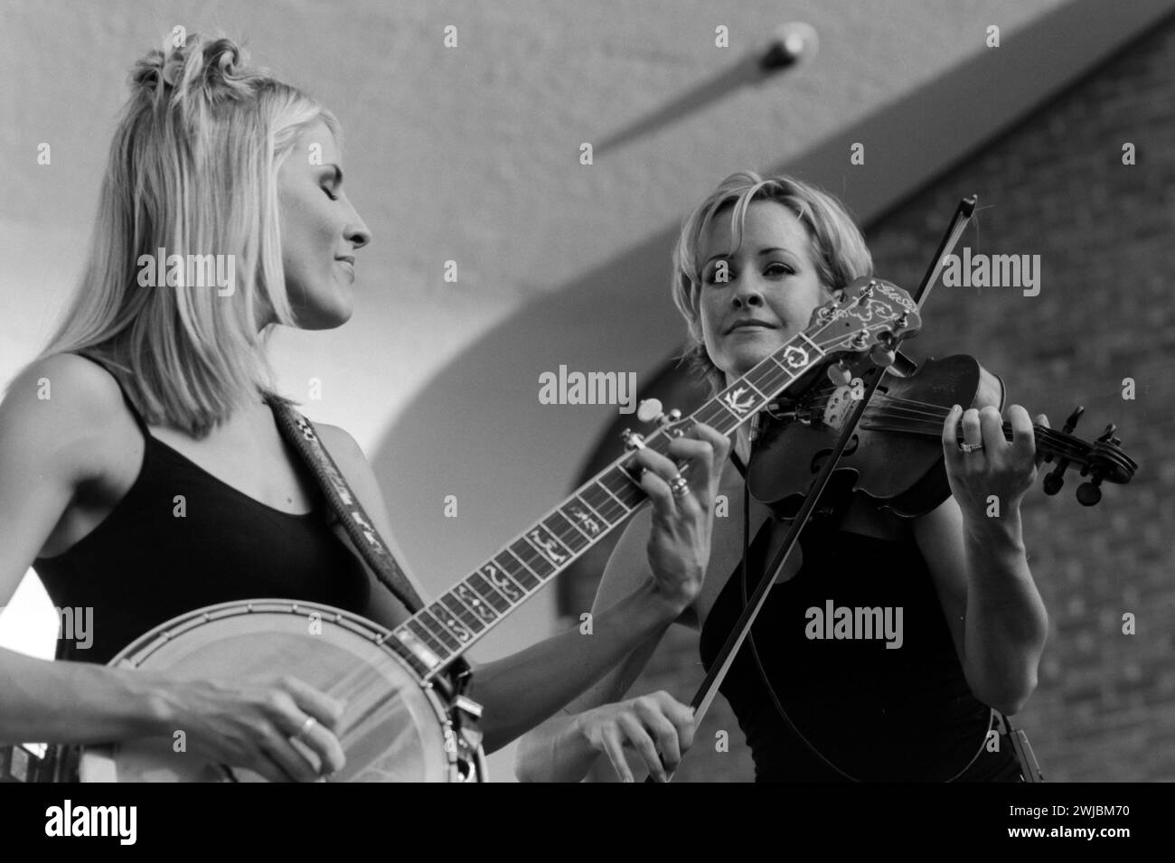 Dixie chicks Black and White Stock Photos & Images - Alamy