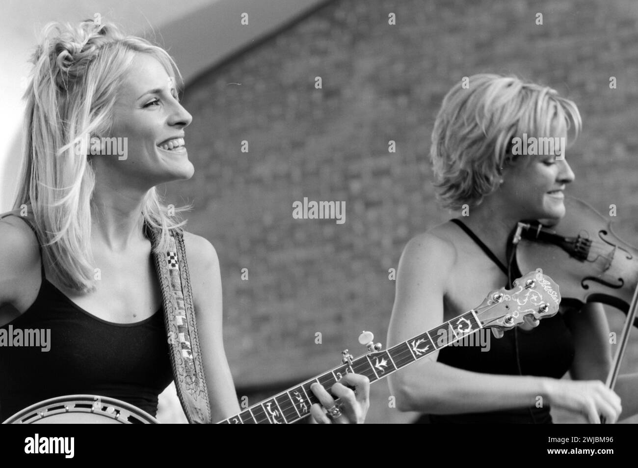 Dixie chicks Black and White Stock Photos & Images - Alamy