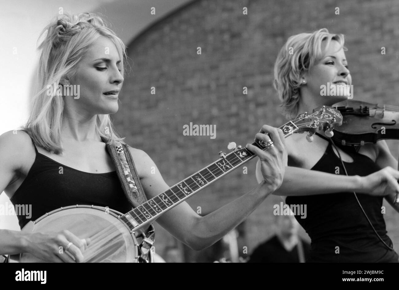 Dixie chicks Black and White Stock Photos & Images - Alamy