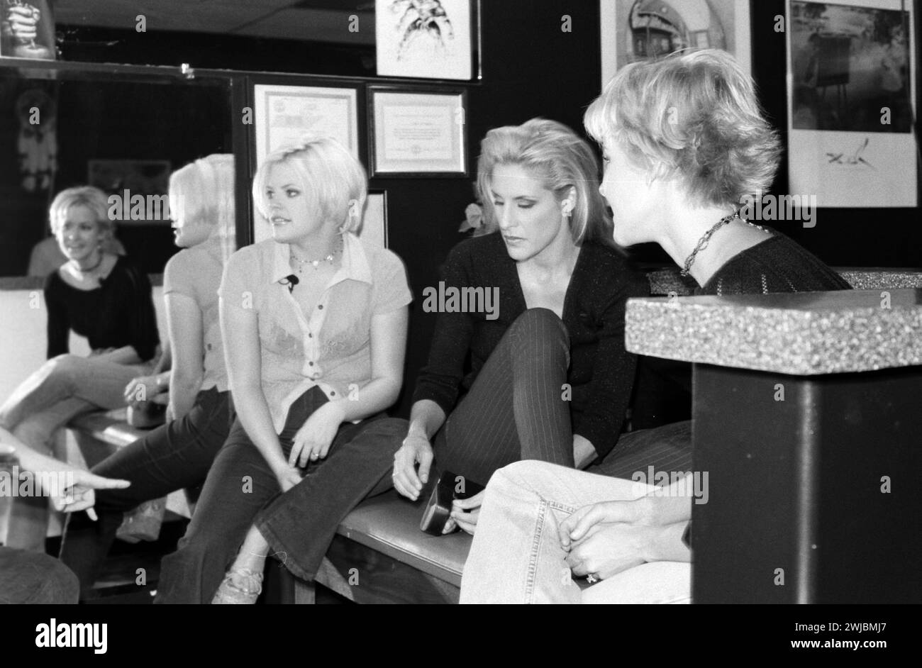 Dixie chicks Black and White Stock Photos & Images - Alamy