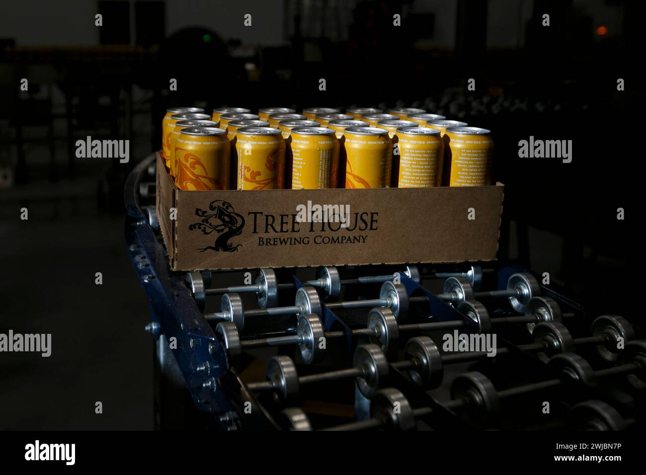 Double tree logo hi-res stock photography and images - Alamy