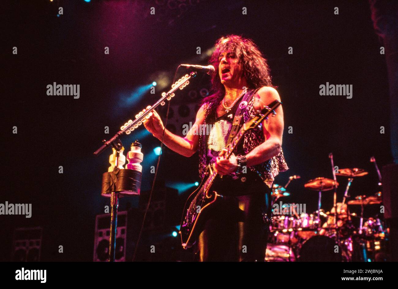 Kiss gene simmons 1988 hi-res stock photography and images - Alamy