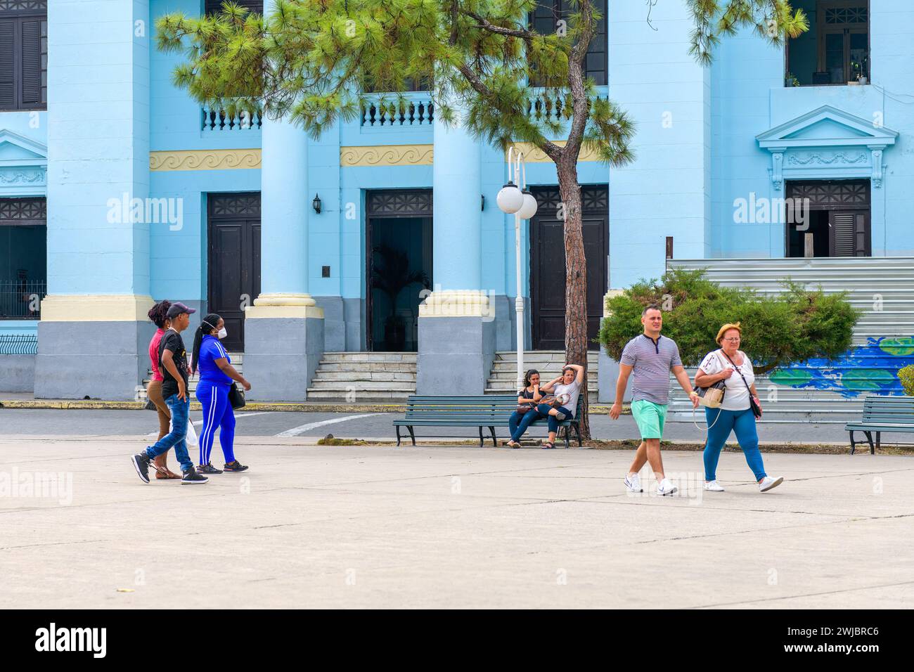 Escuela clara hi-res stock photography and images - Alamy