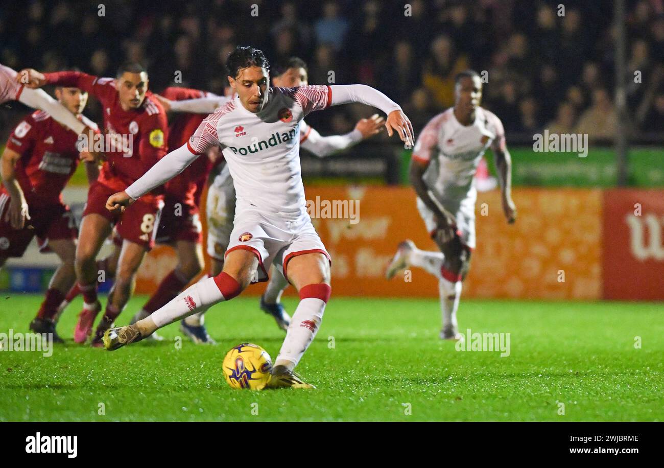 Footballer isaac hutchinson hi-res stock photography and images - Alamy
