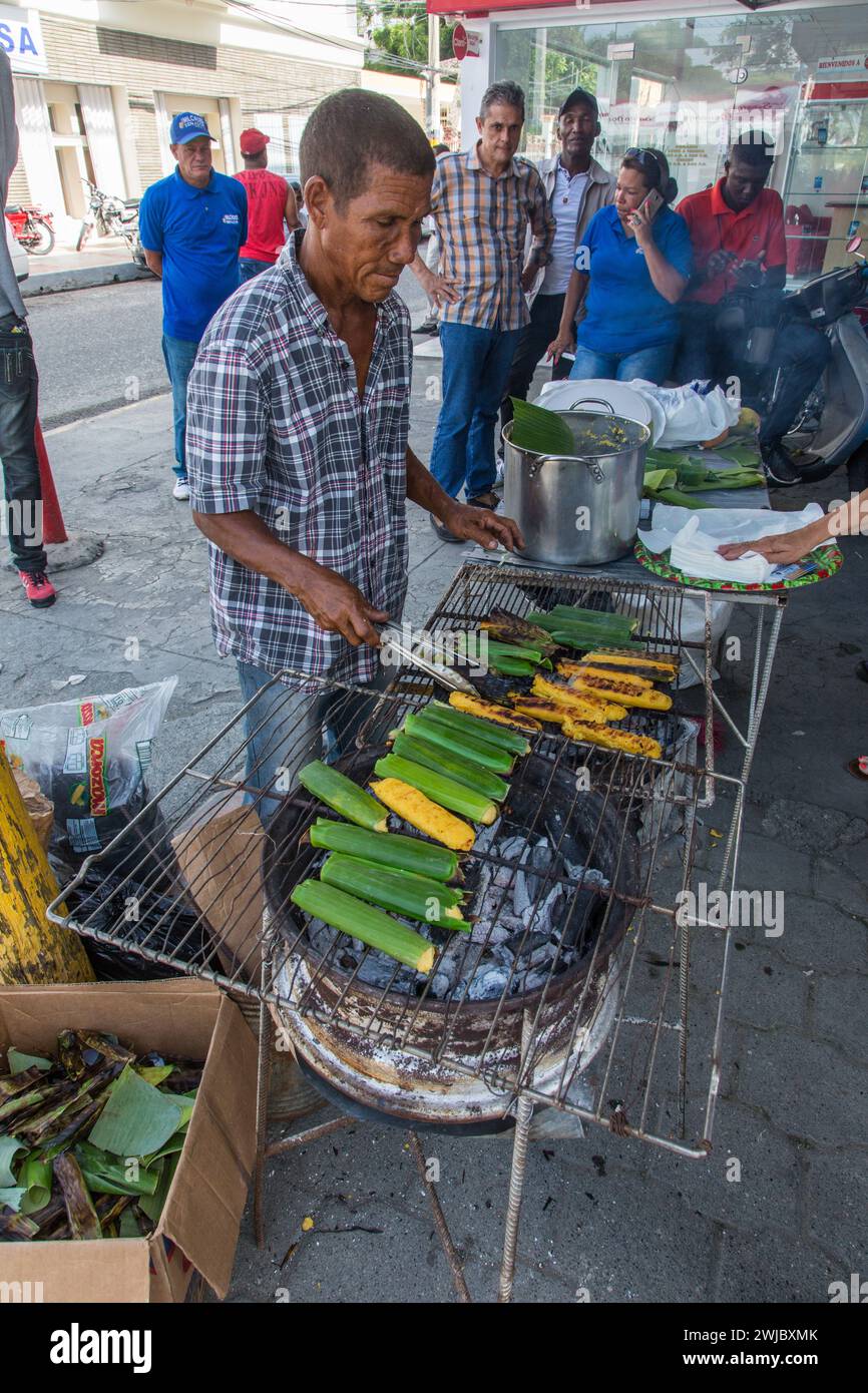 Dominican tamales hi-res stock photography and images - Alamy