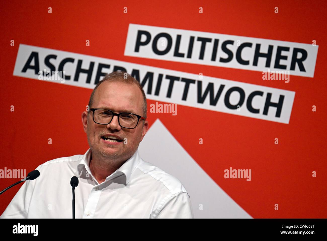Schwerte, Germany. 14th Feb, 2024. Jochen Ott, Chairman of the SPD ...