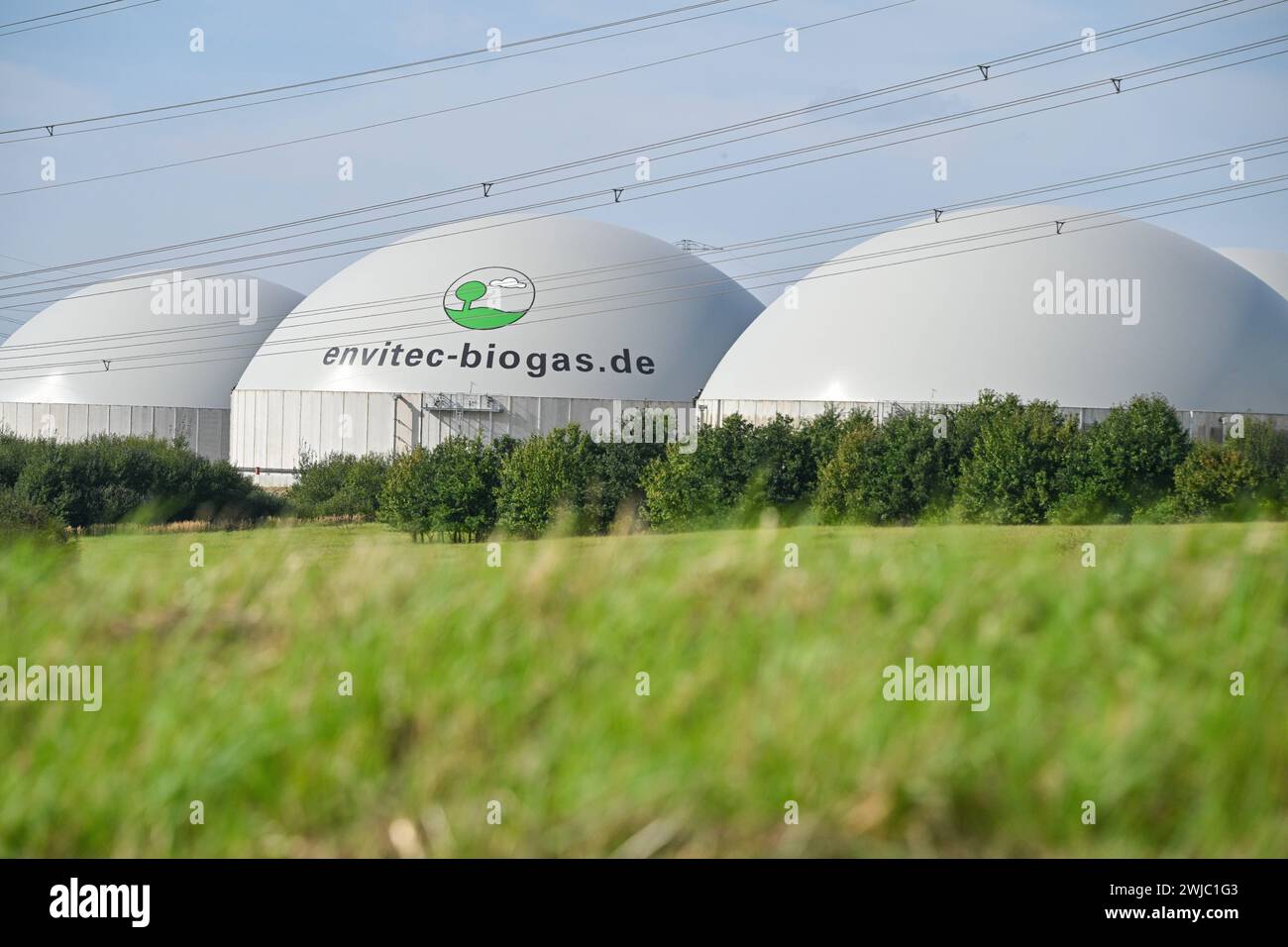 Shell bio lng plant hi-res stock photography and images - Alamy
