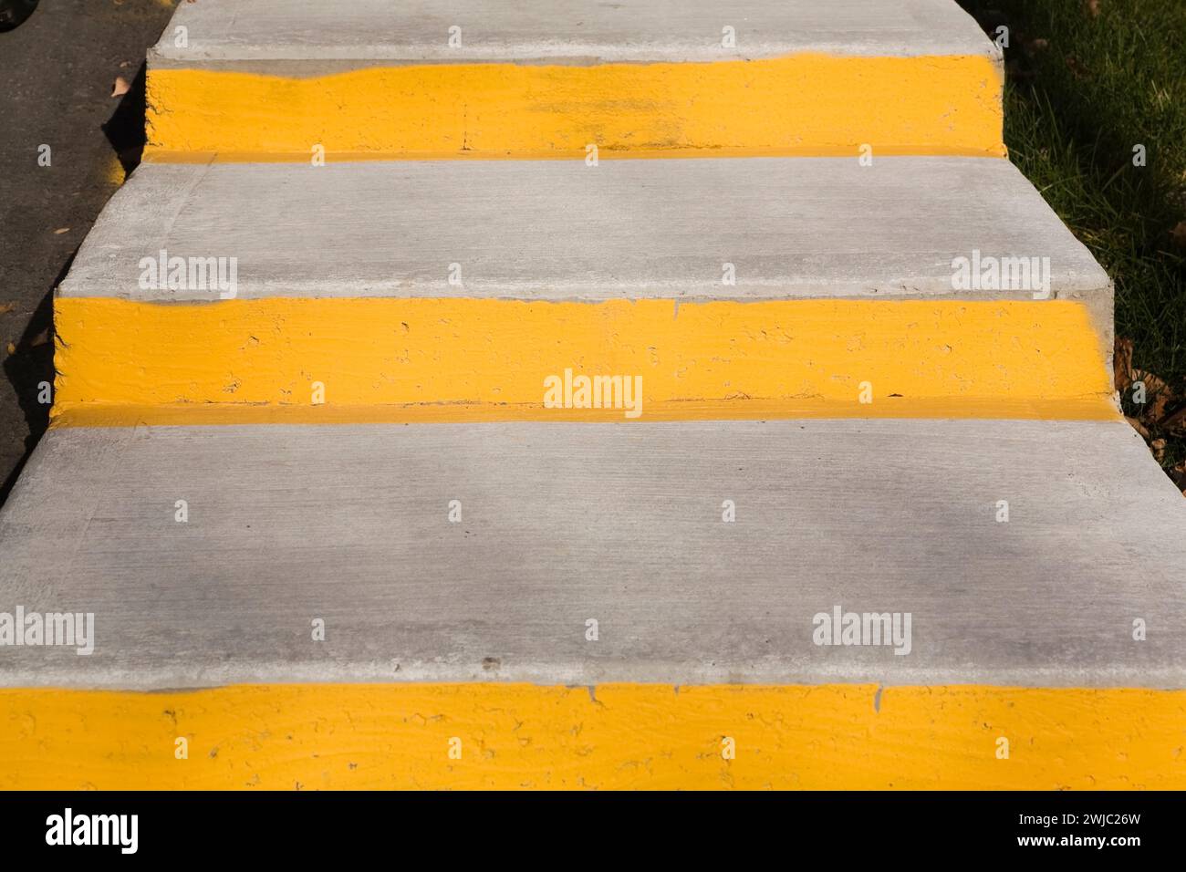 Cement poured staircase hi-res stock photography and images - Alamy