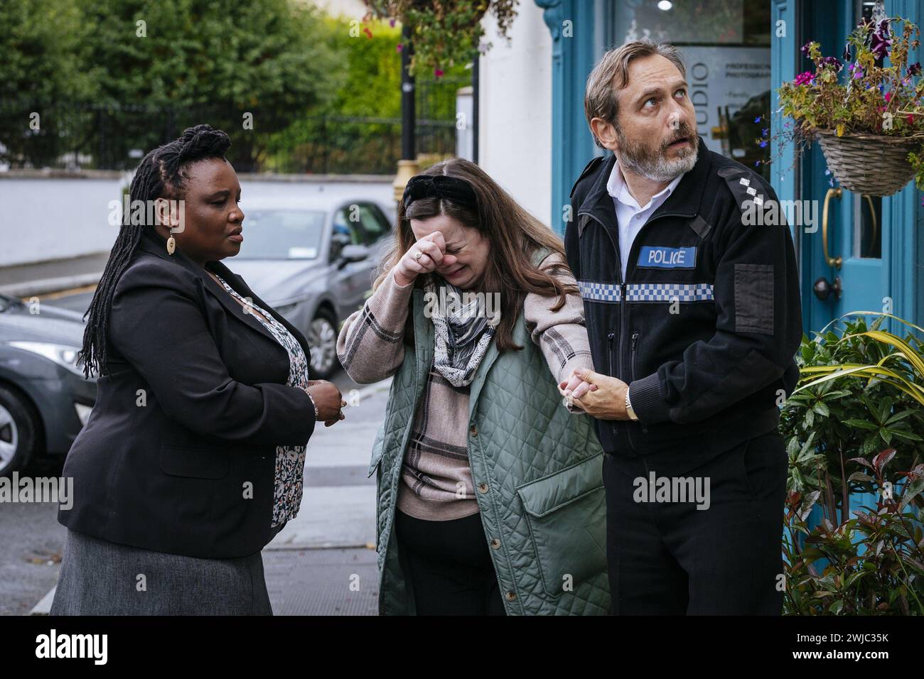 SANCTUARY, (aka SANCTUARY: A WITCHES TALE), Helen Norton (center ...