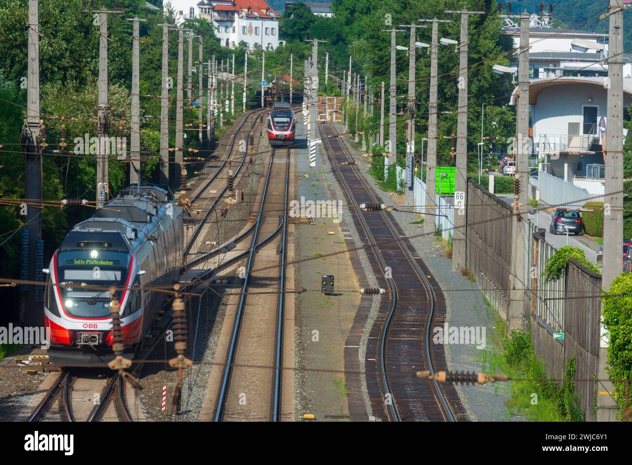 Hall in Tirol: railway line Kufstein–Innsbruck (Unterinntalbahn), local ...