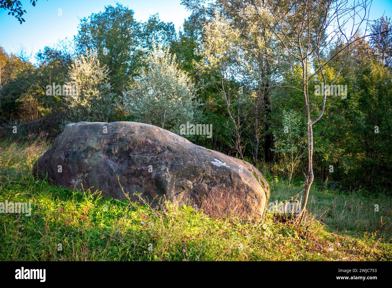 Large boulder near village hi-res stock photography and images - Alamy