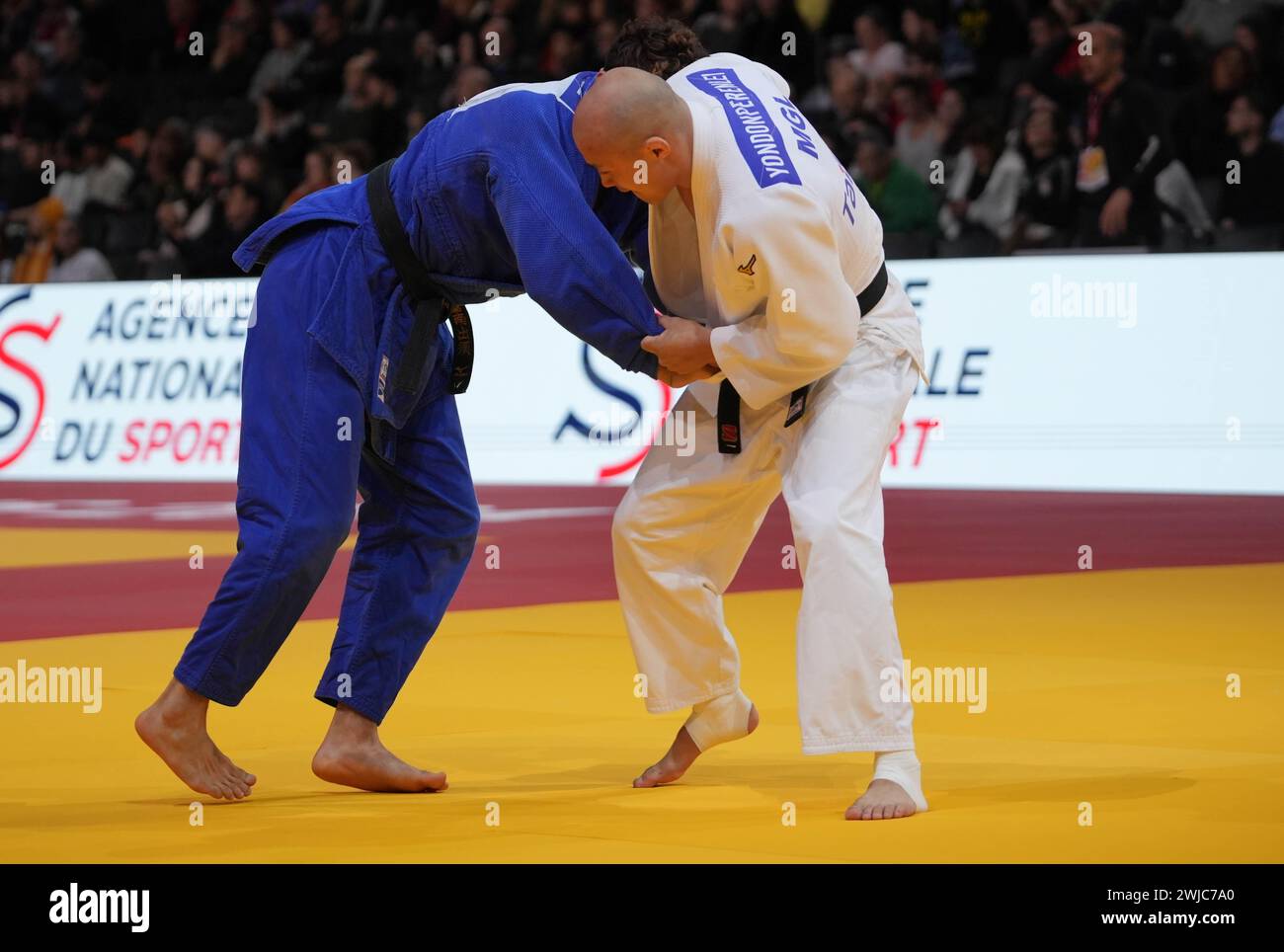 YONDONPERENLEI BASKHUU of MONGOLIA and HERNANDEZ JUAN of COLOMBIA ...