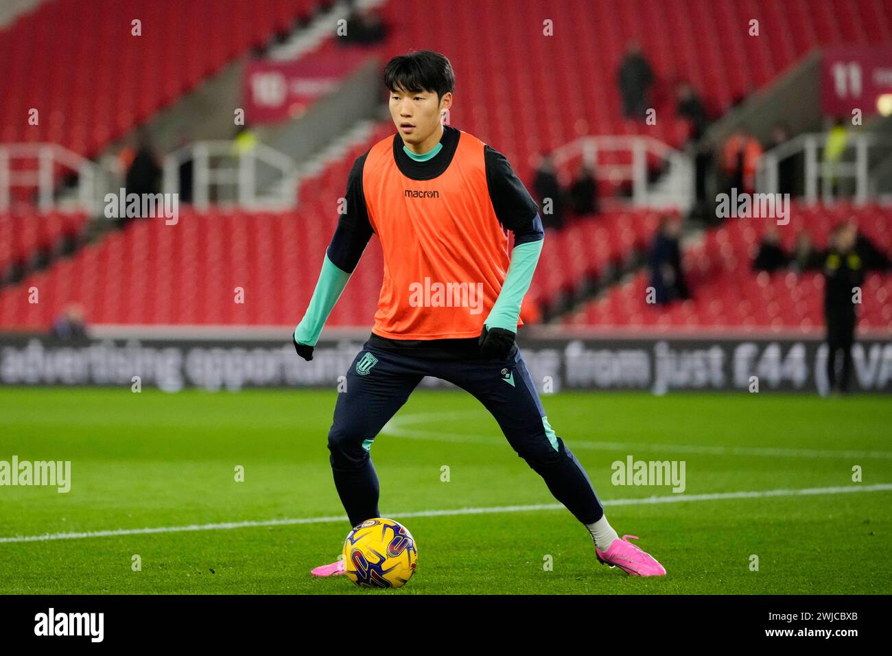 Bae Jun-Ho of Stoke City warms up before the Sky Bet Championship match ...
