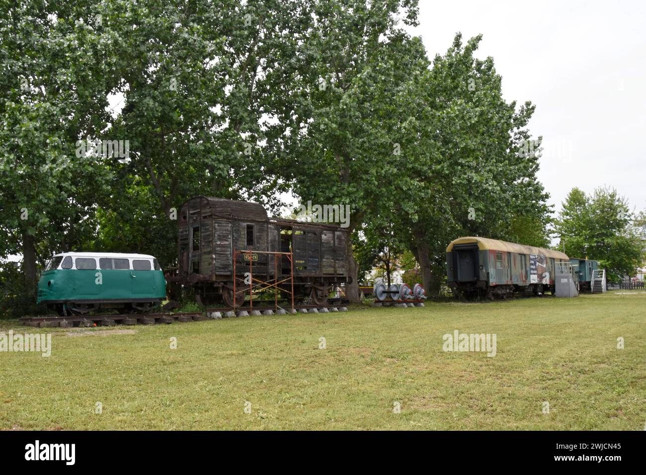 Disused Greek Railways railbus and wagons on display at Thessaloniki ...