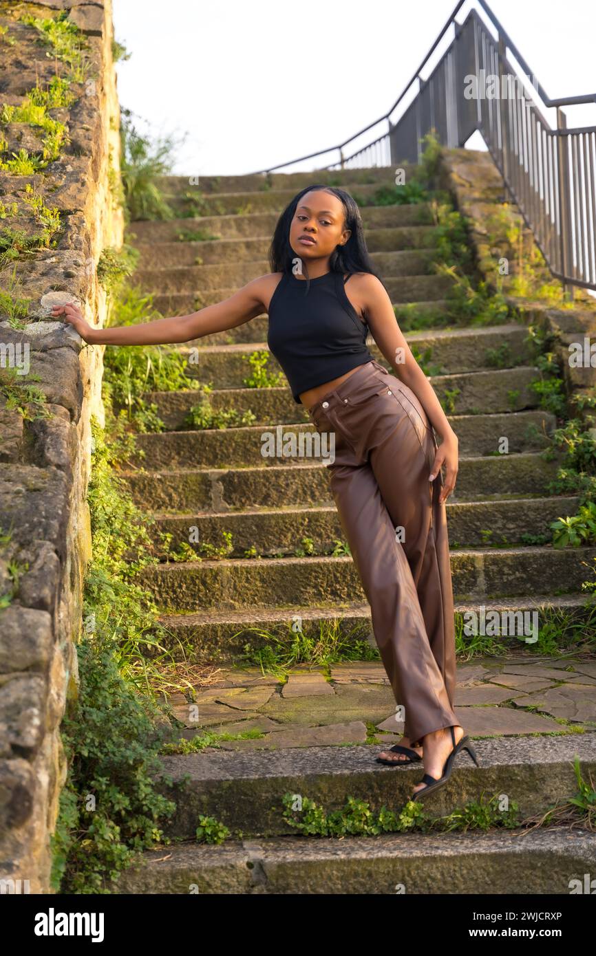 Fashion model african elegant hi-res stock photography and images - Alamy