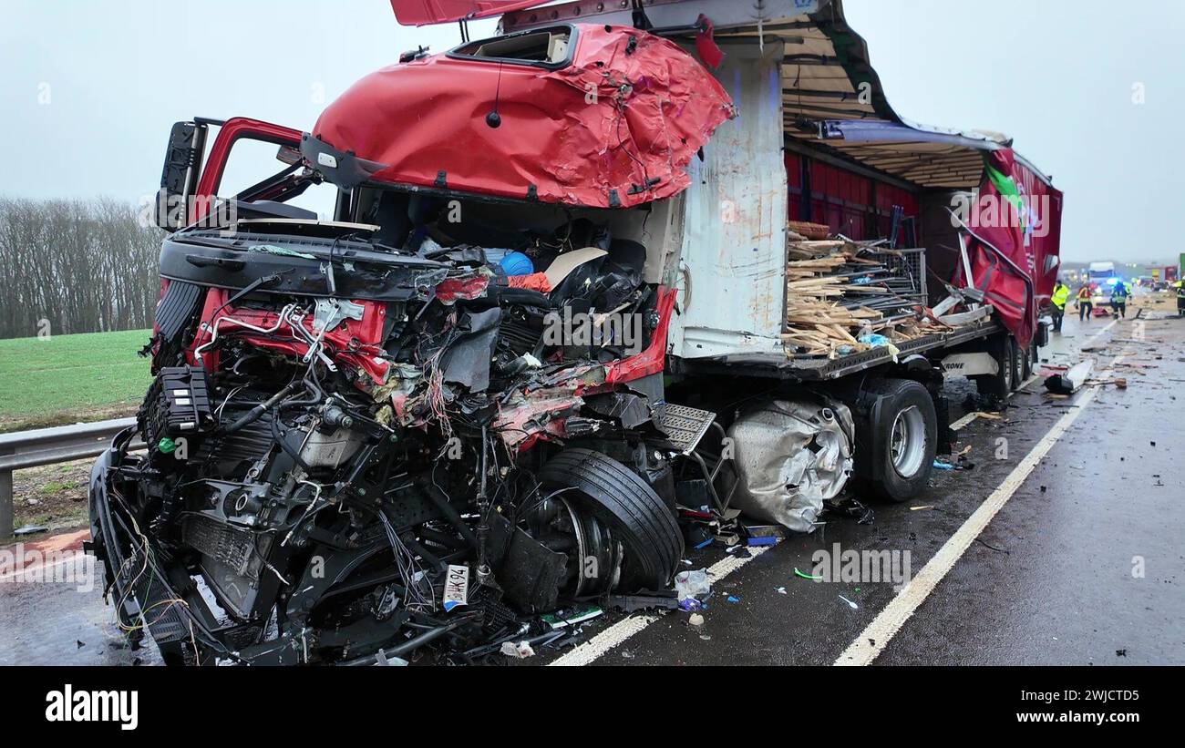 Two old lorries hi-res stock photography and images - Alamy