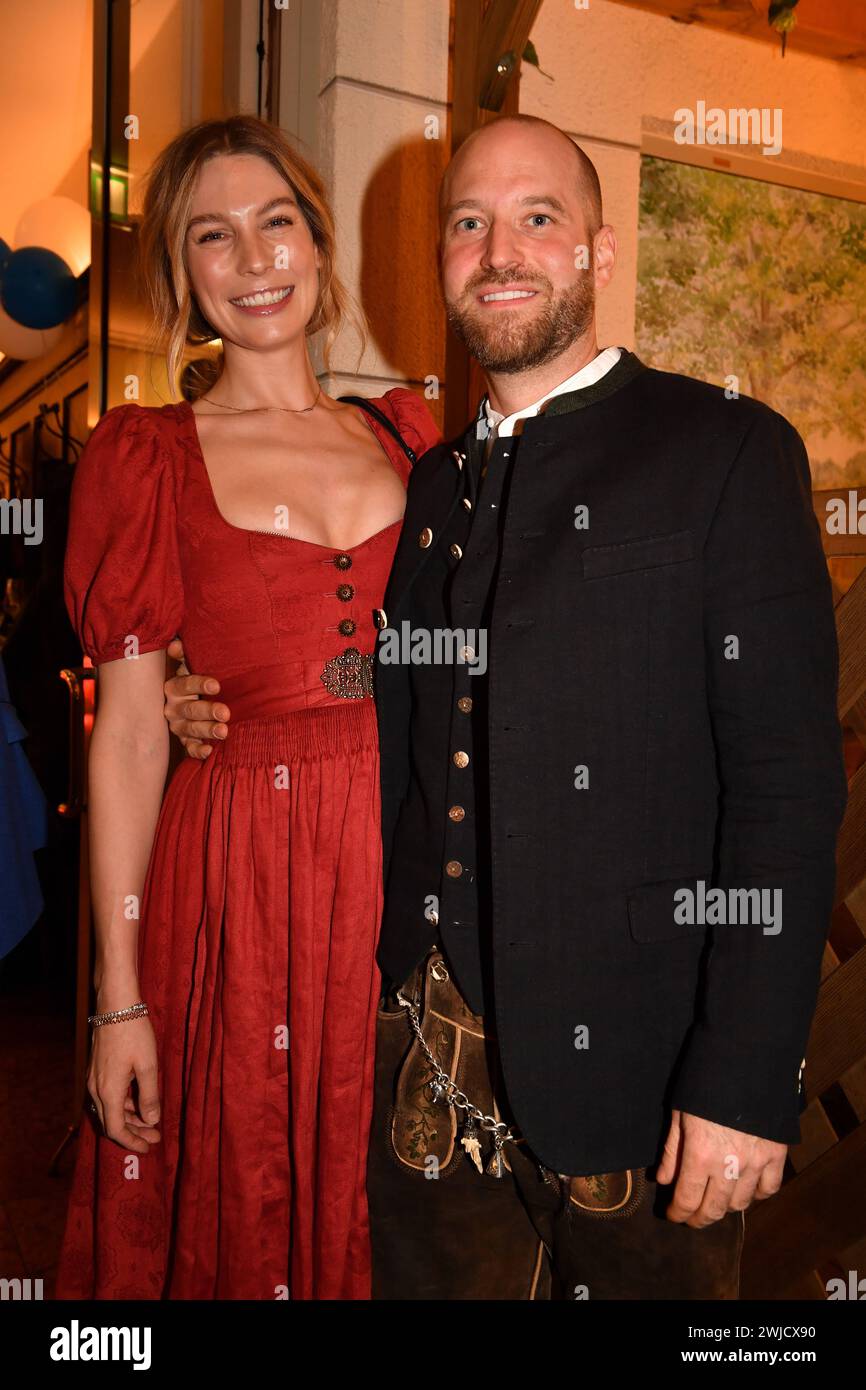 Sarah Brandner mit Freund / Aschermittwoch Fischessen / Franziskaner ...