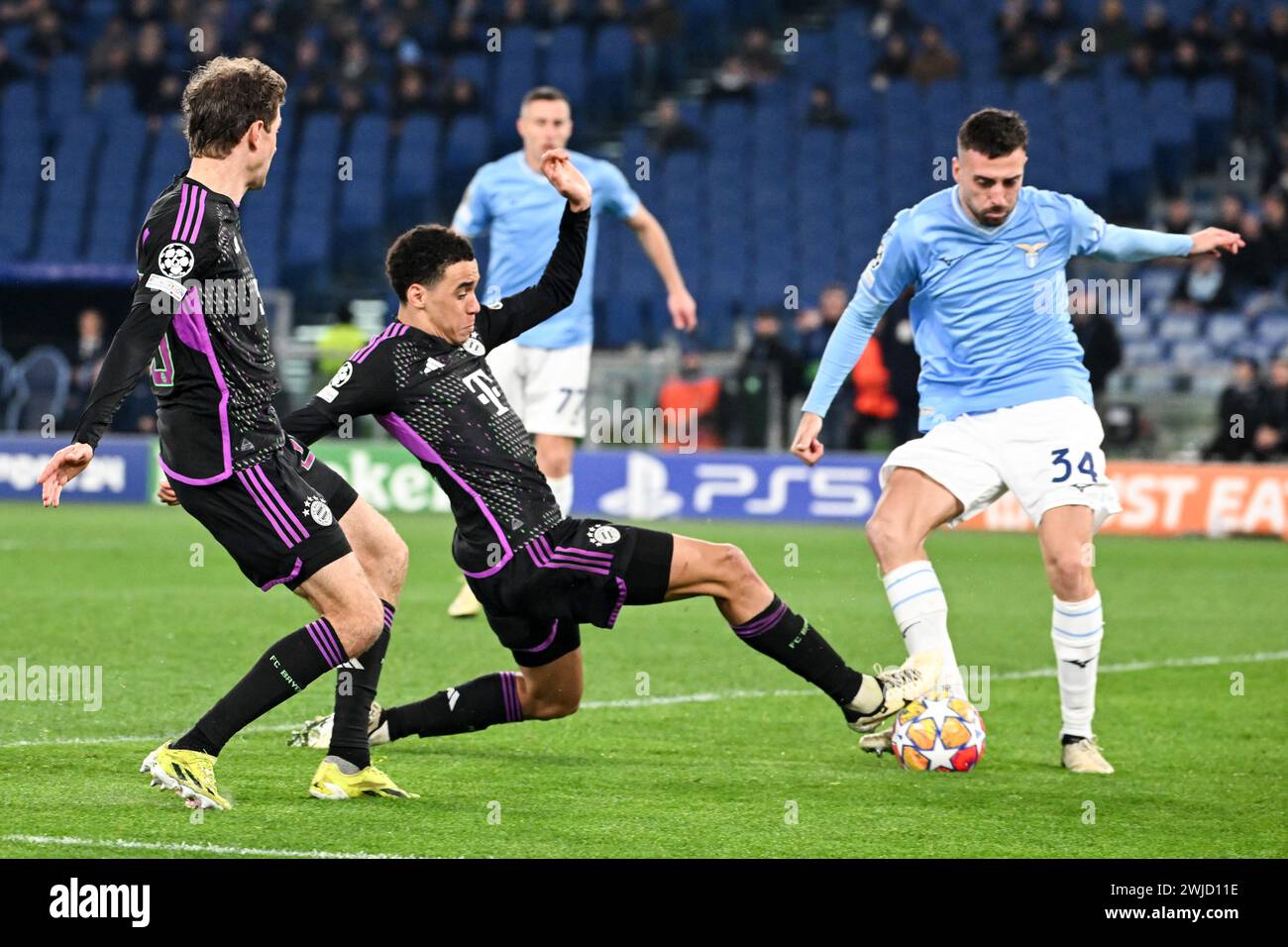 Rom, Italy. 14th Feb, 2024. Soccer: Champions League, Lazio Rome ...