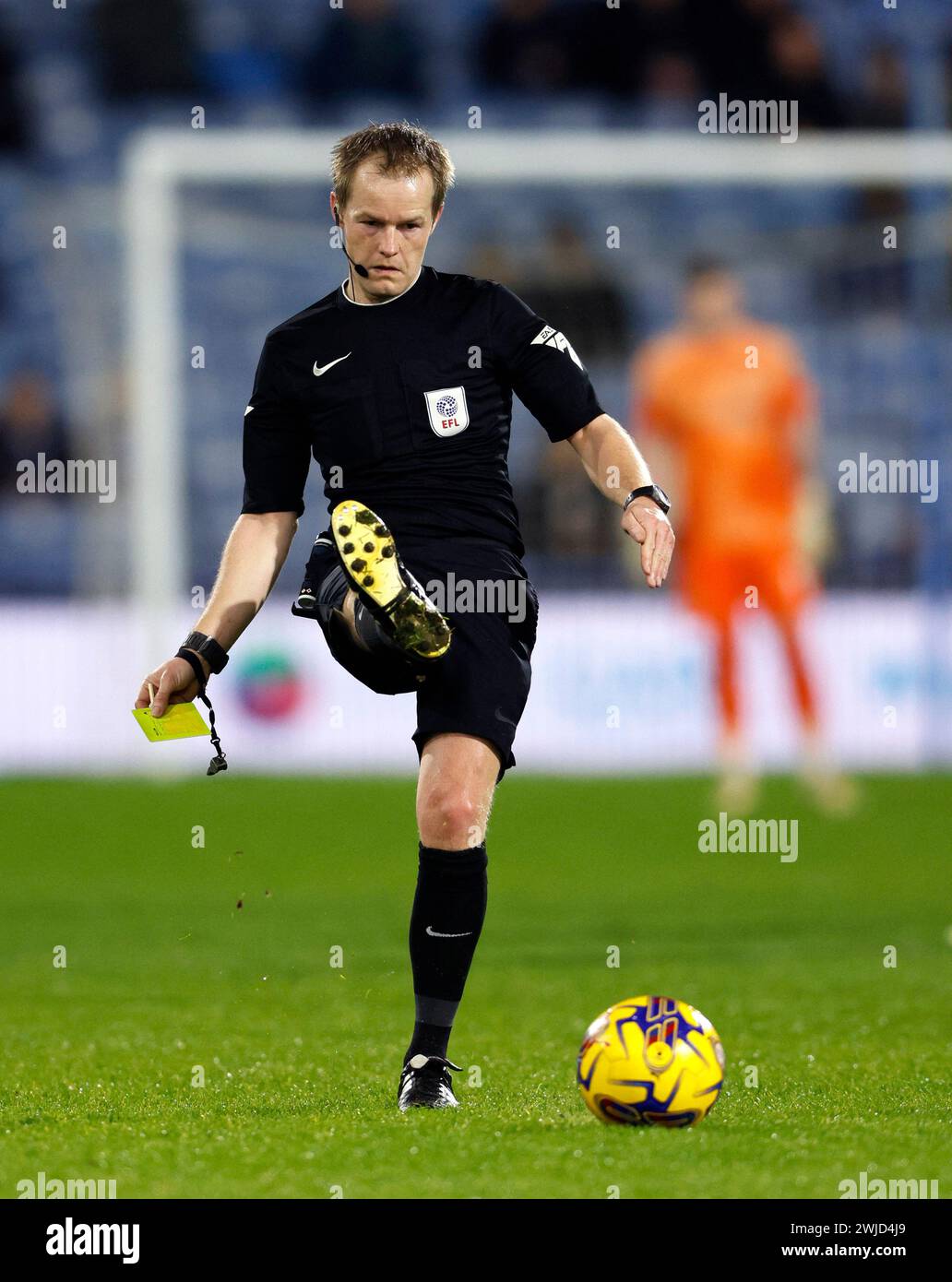 Referee Gavin Ward during the Sky Bet Championship match at The John ...