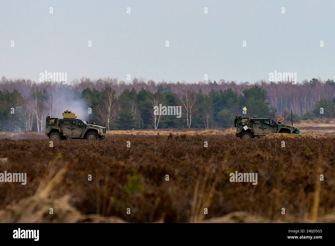 U.S. Army Soldiers assigned to the 3rd Infantry Division, fire live ...