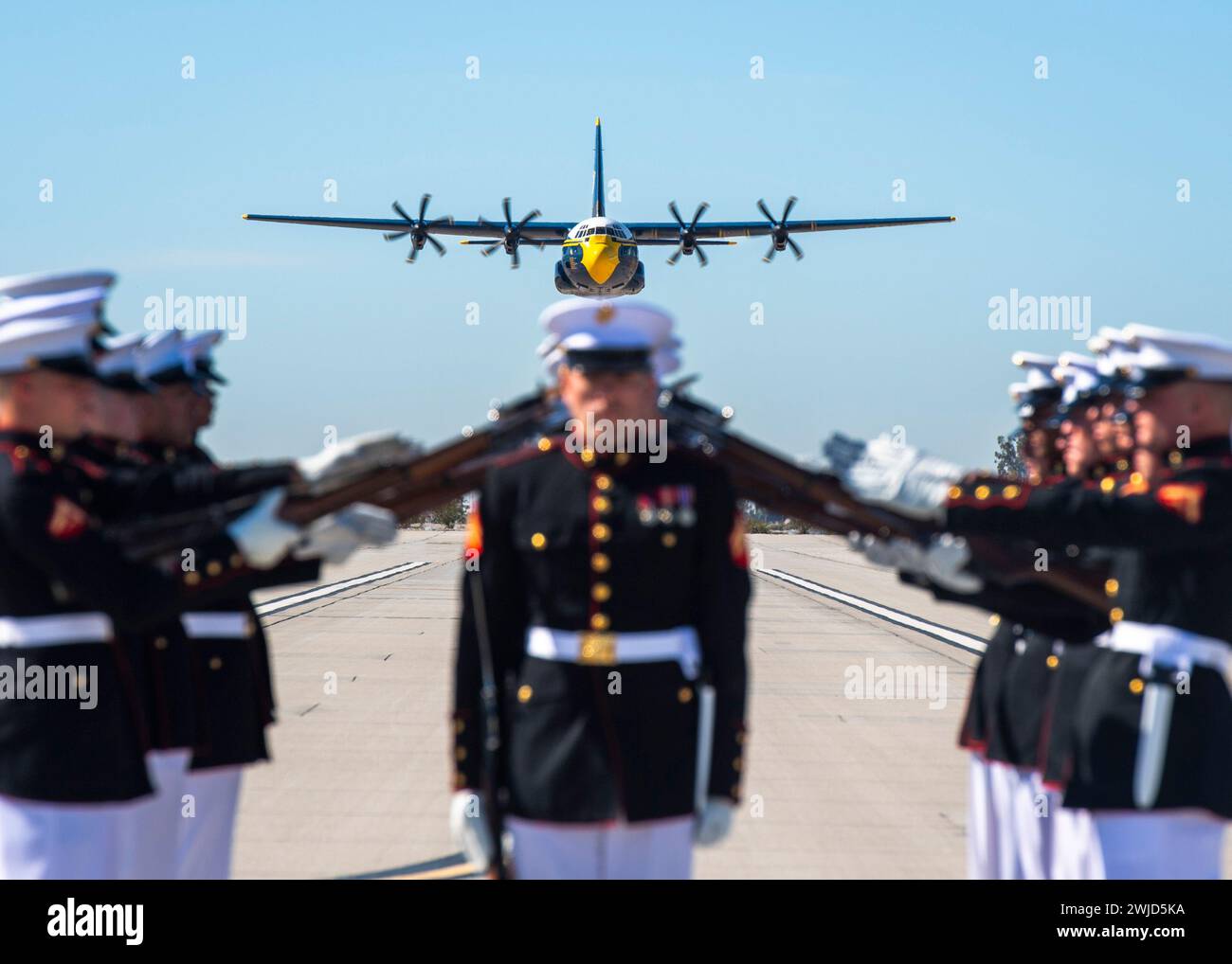 Marines of the Silent Drill Platoon, Marine Barracks Washington ...