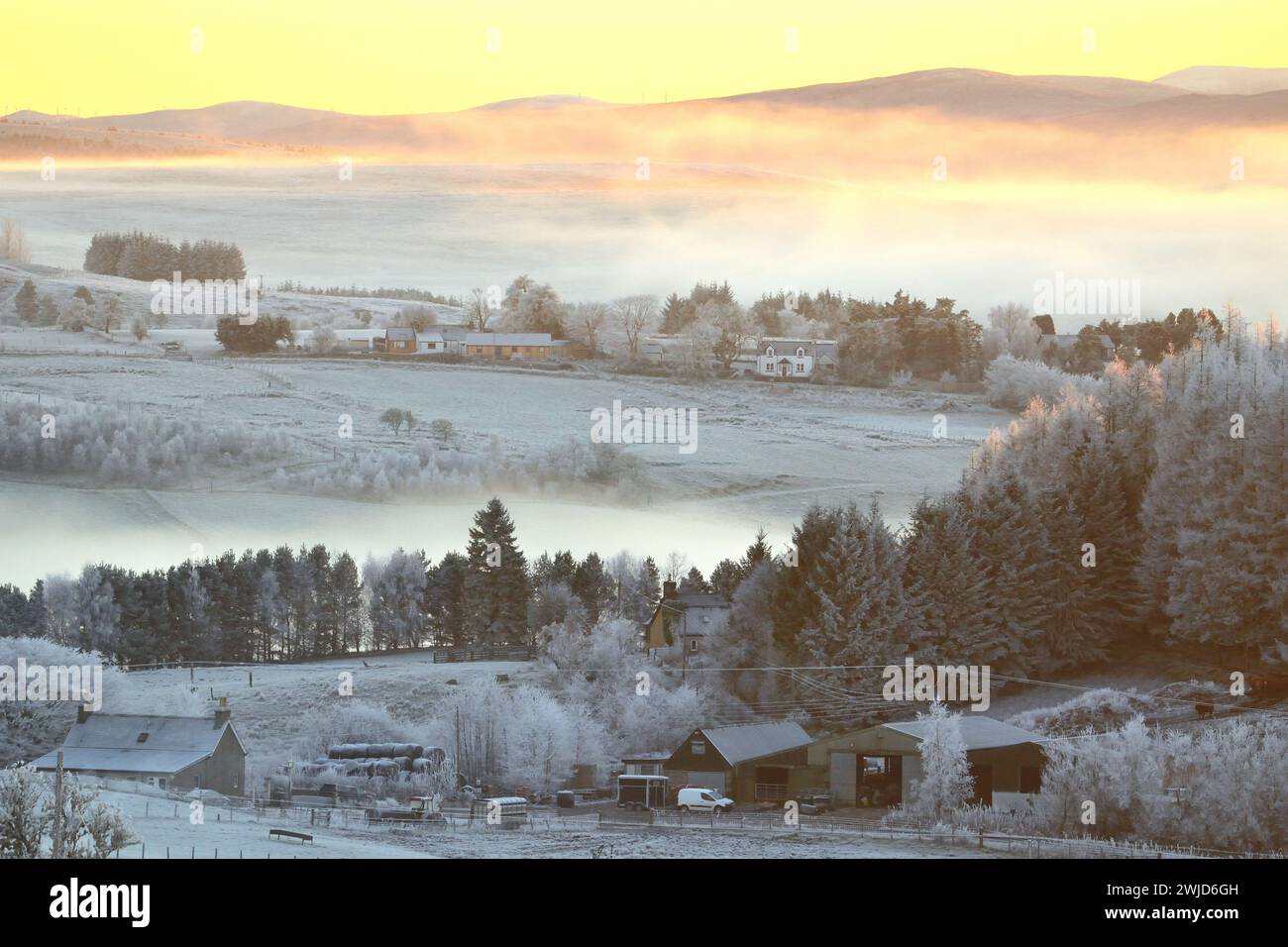 Temperature inversion and cold weather at the village of Lairg in the ...