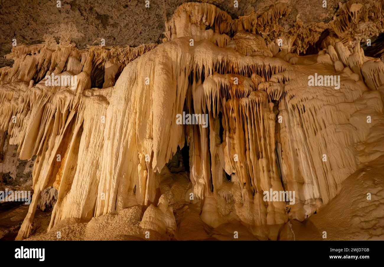 Inside Al Hoota Cave, in Al-Hamra', Ad Dakhiliyah Governorate, Oman ...