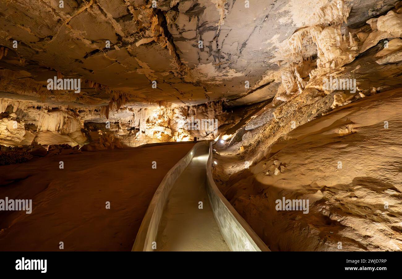 Al hoota cave, oman hi-res stock photography and images - Alamy