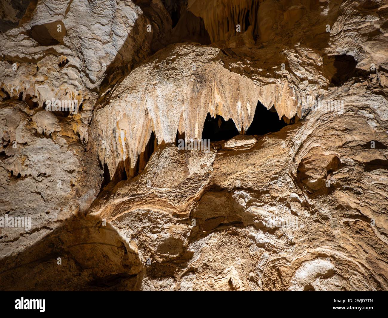 Inside Al Hoota Cave, in Al-Hamra', Ad Dakhiliyah Governorate, Oman ...