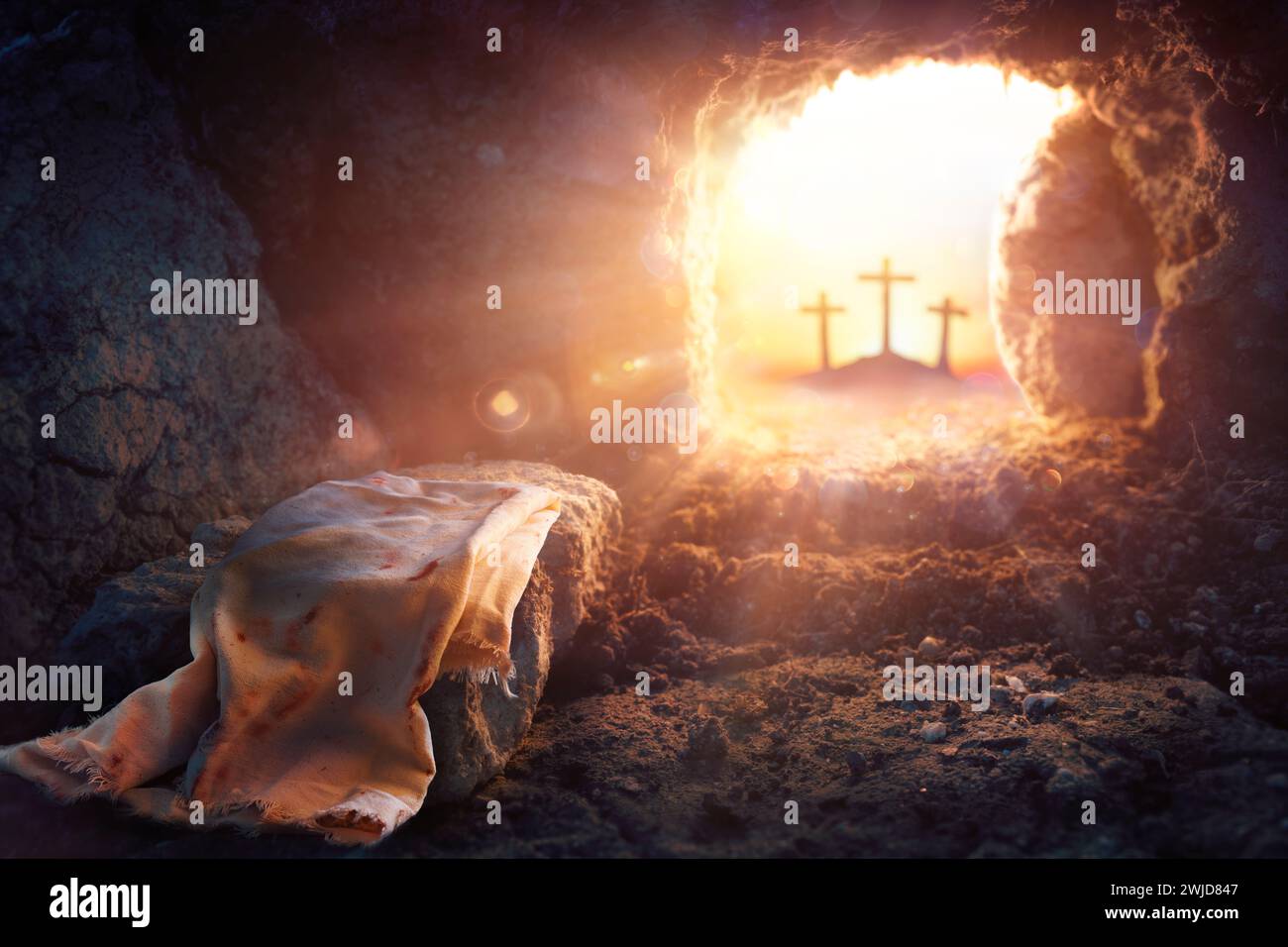 Resurrection Of Jesus Christ - Empty Tomb - Focus On Shroud And ...
