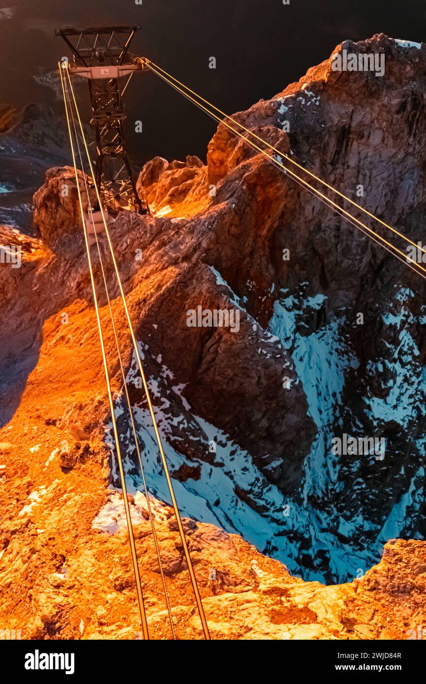 Cable car support hi-res stock photography and images - Alamy