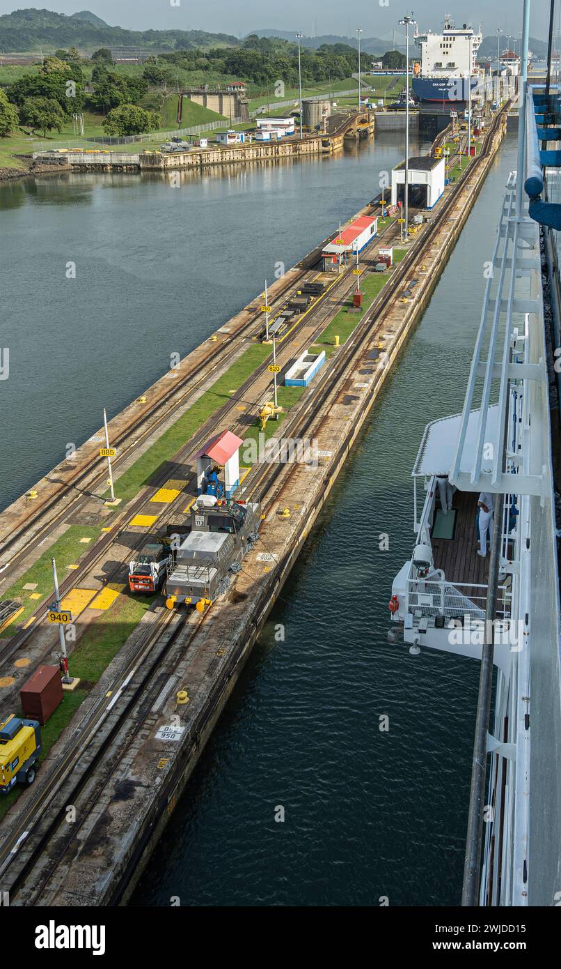 Panama Canal, Panama - July 24, 2023: Miraflores locks chamber dividing ...