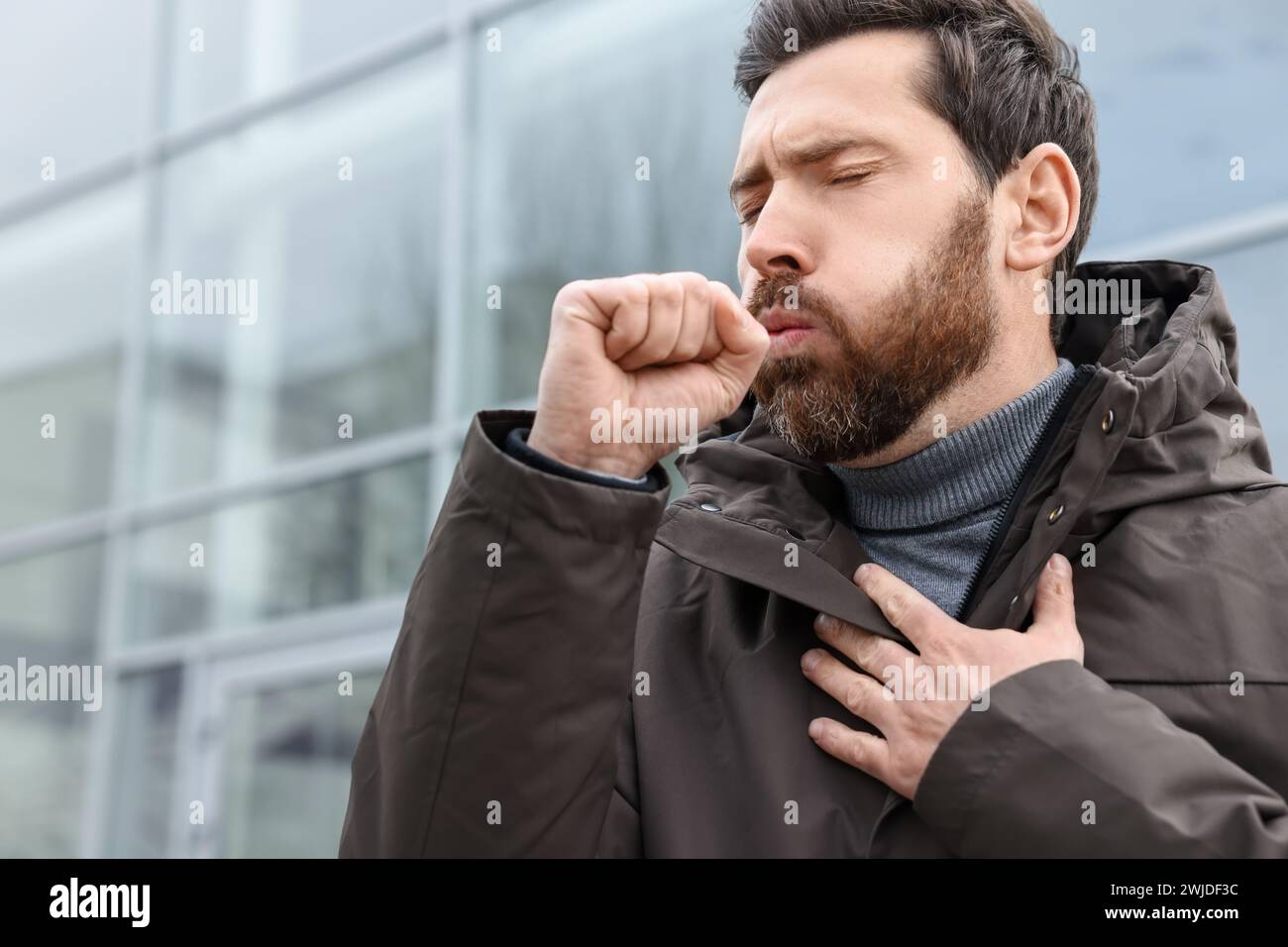 Sick male coughing symptoms bronchitis hi-res stock photography and ...